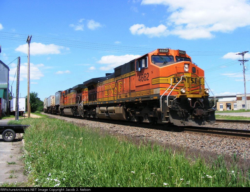 BNSF 4662
